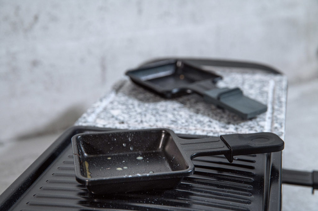 Raclette reinigen: so machst Du es richtig | bellendo